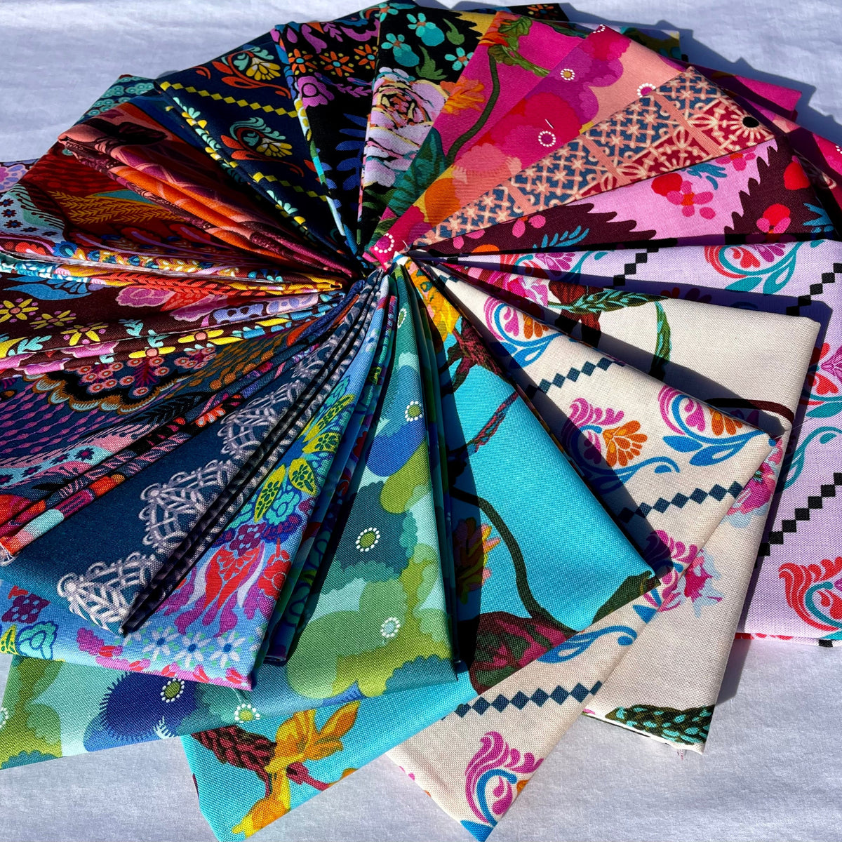 Fluent 18pc Fat Quarter Bundle Quilting Fabric by Anna Maria – Mockingbird Quilts